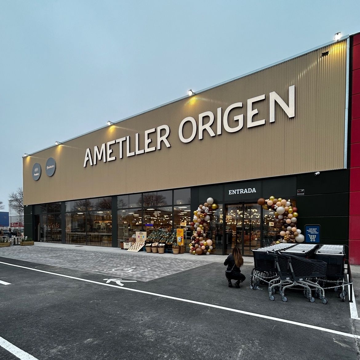 Ametller Origen：Vic 的可持续高效设计